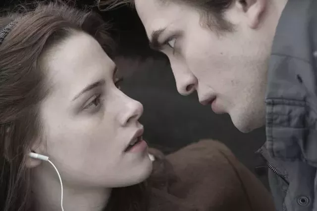 Twilight & Let the Right One In: Out for blood | The CLog