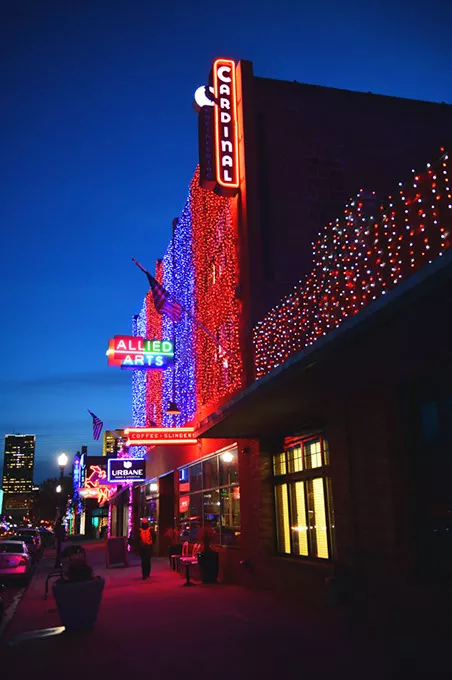 Lights on, Broadway! brightens up the holiday season in Automobile ...