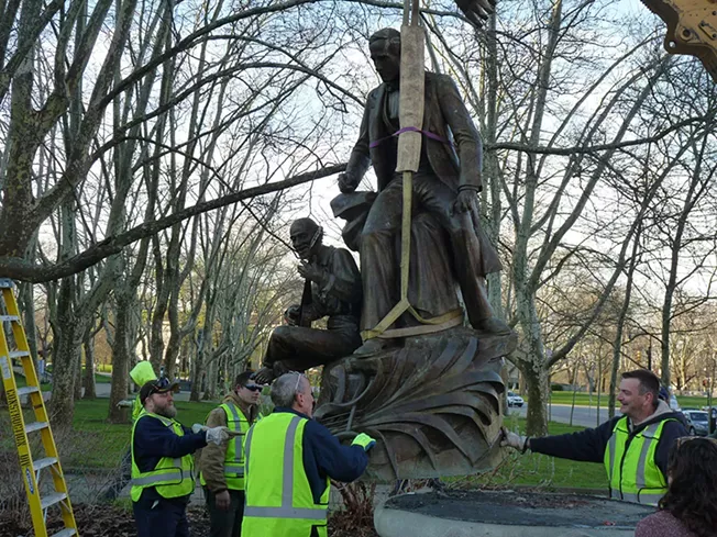 Pittsburgh officials remove controversial Stephen Foster statue ...