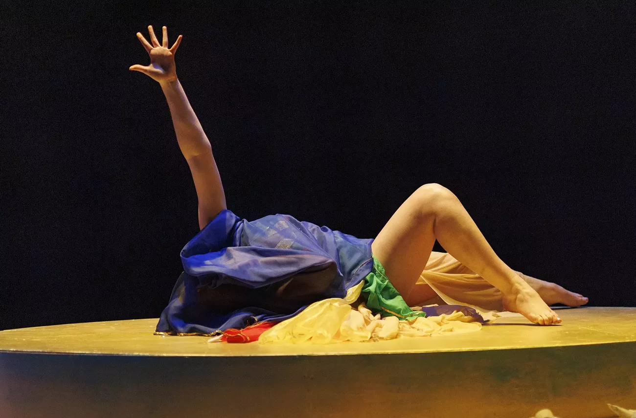 Imago's Salome Is Tied Together by the Dance of the Seven Veils ...