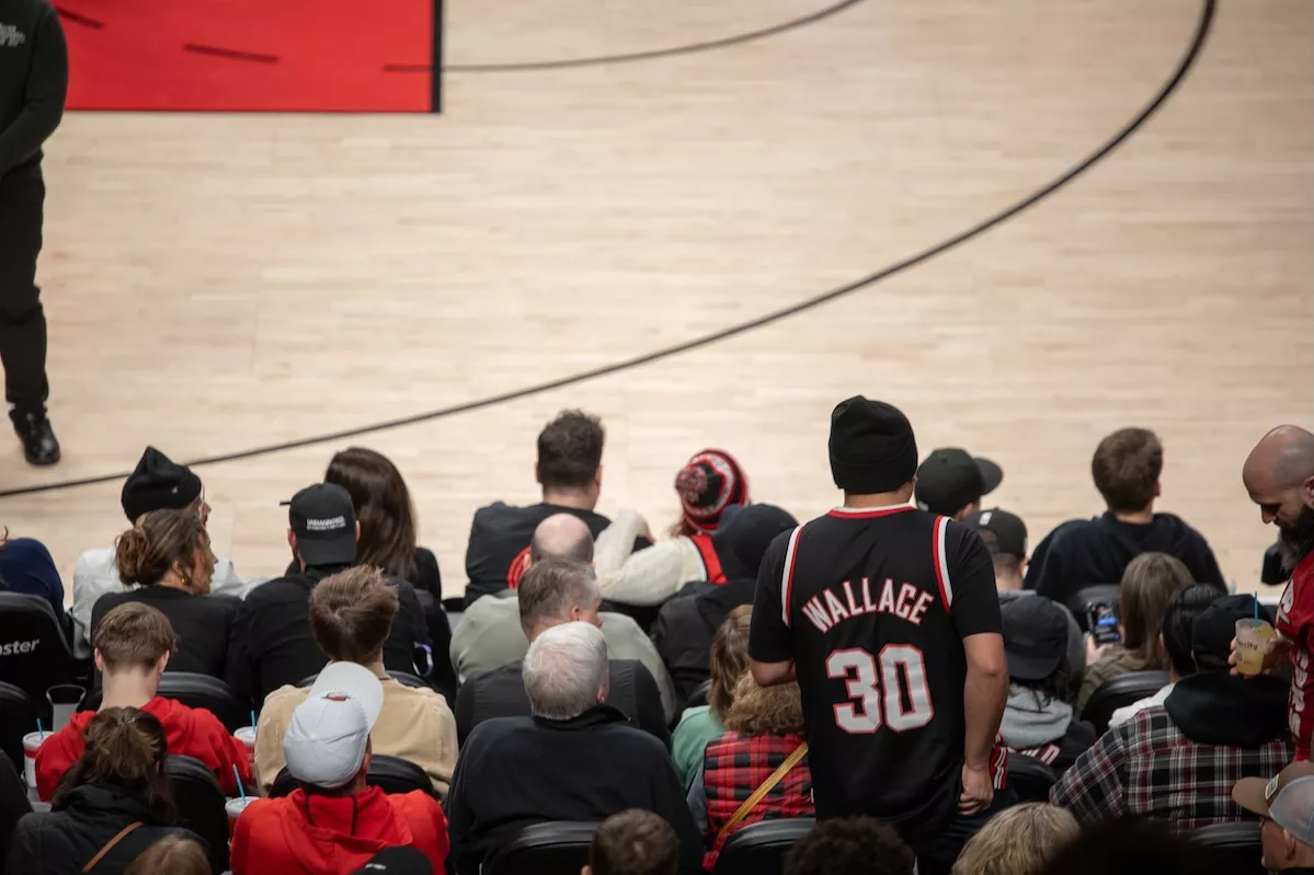 The '99-'00 Blazers Squad Get Their Roses - Portland Mercury