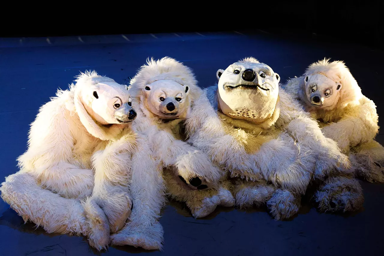 The Wordless Animal Dances of ZooZoo Present Smart Theater for All Ages ...