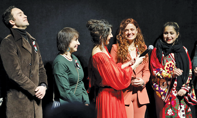 Sundance closes out its first hybrid film festival with buzzy award ...