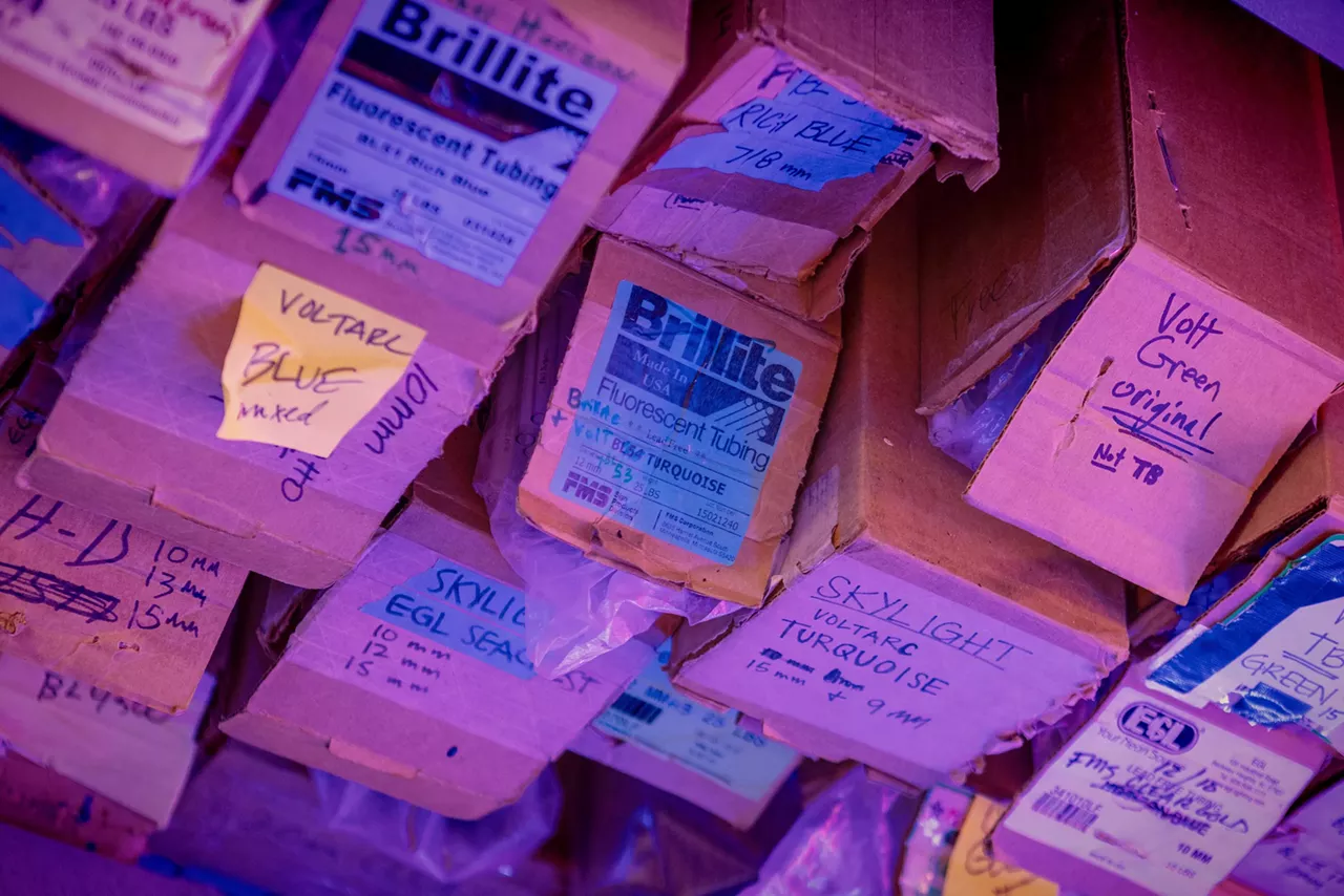 Field of Beams - The Stranger