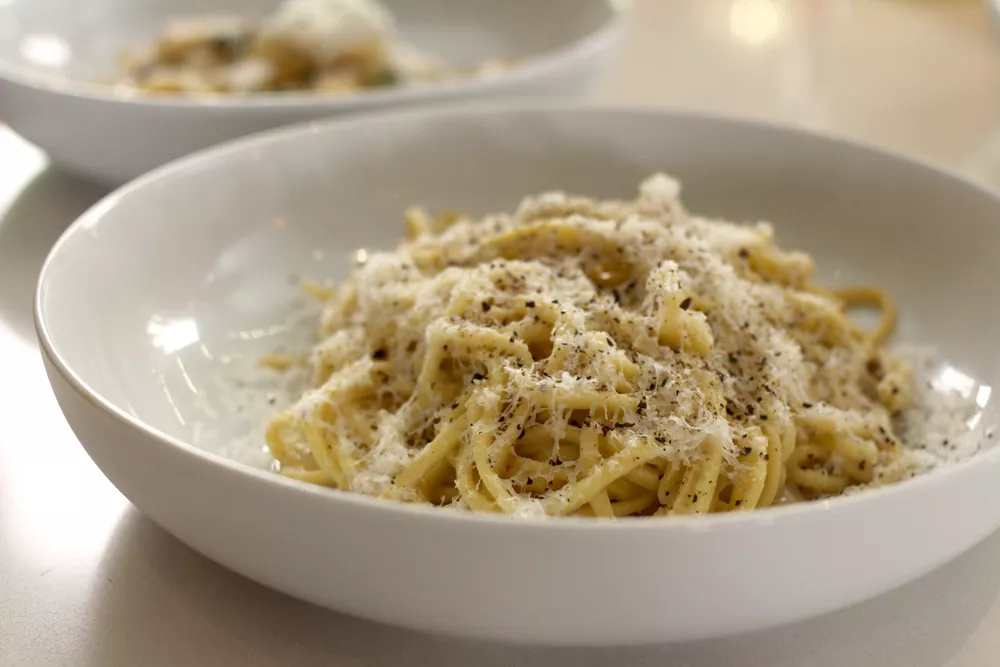 Tyler Fenton of Reilly Craft Pizza Makes Cacio e Pepe for New Menu ...
