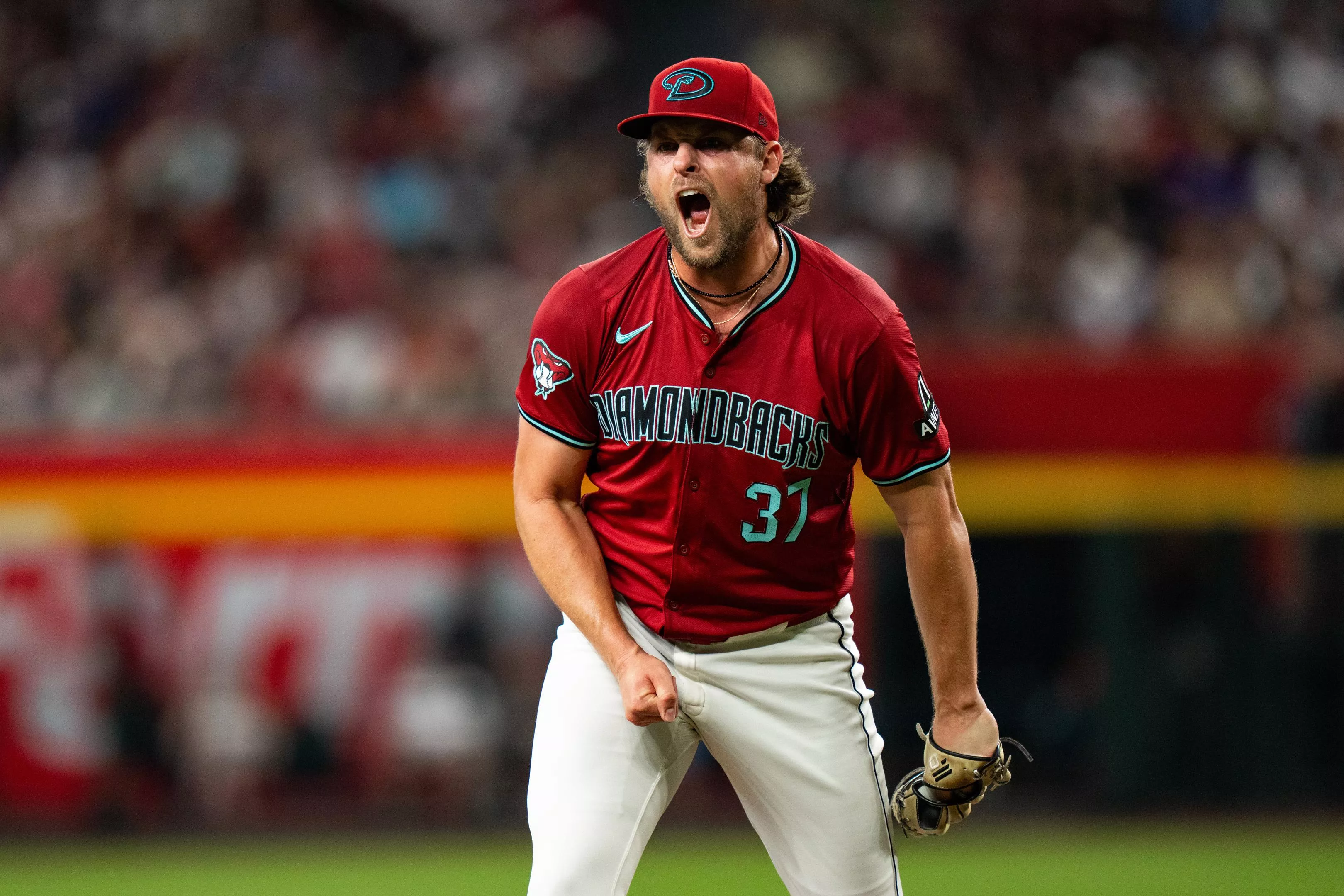 ‘It’s a Brotherhood’: Kevin Ginkel and Kevin Newman share UA memories ...