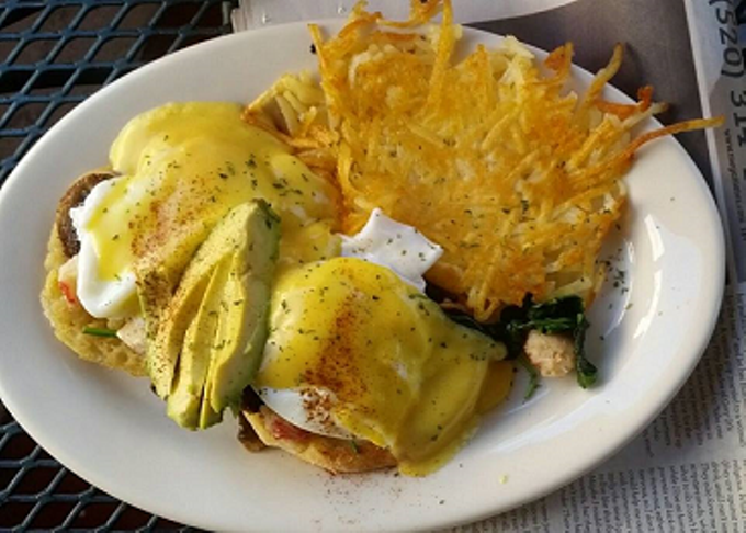 Mutts Premium Hot Dogs & Sausages | Downtown / 4th Ave / University ...